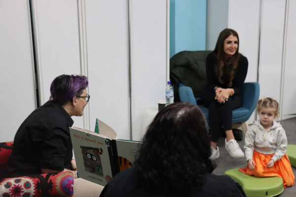 Auslan & Signed Storytime - Deaf Connect